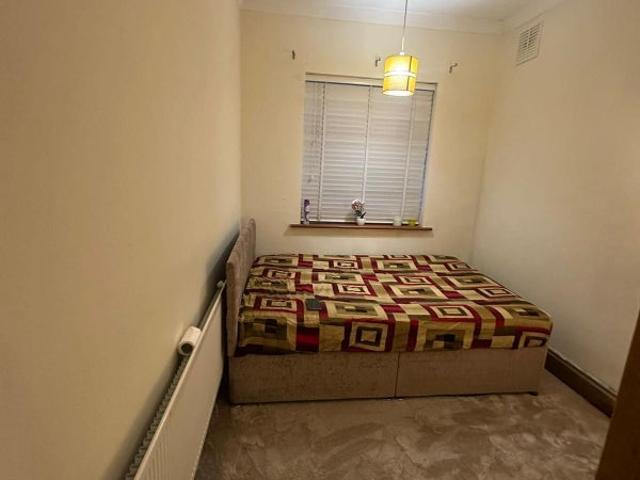Room at Ravenburn Gardens, Newcastle upon Tyne