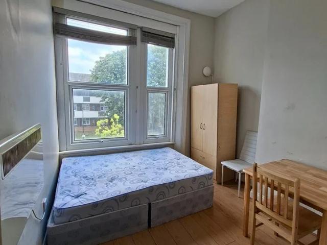 Room at Ravensdale Road, Greater London