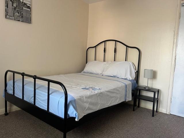 Room at Ravensfield, Basildon