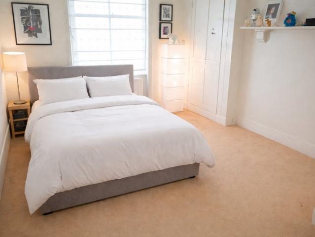 Room at Ravenslea Road, Greater London