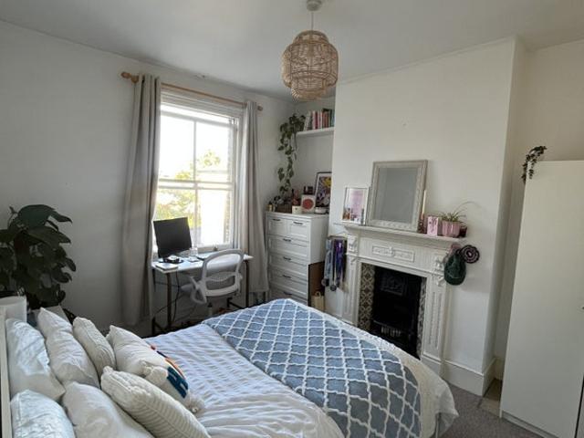 Room at Ravenswood Road, Greater London