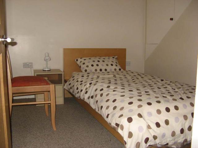 Room at Raymend Road, Bristol