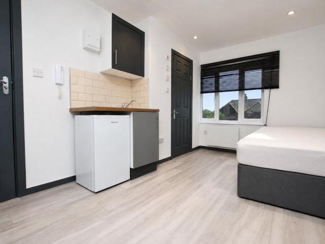 Room at Raymond Crescent, Guildford