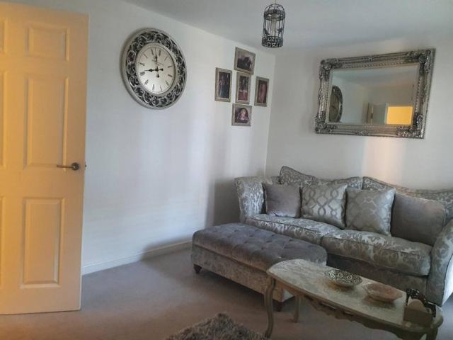 Room at Rayners Lane, Greater London