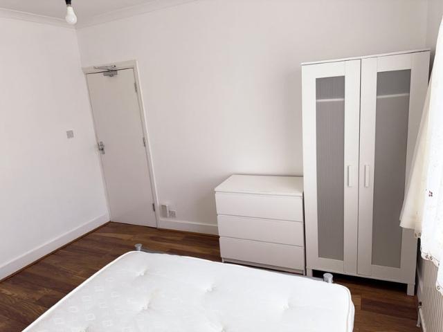 Room at Raynham Terrace, Greater London