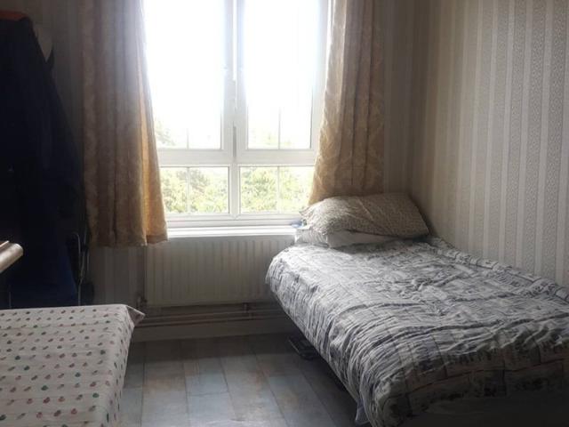 Room at Reardon Street, Greater London