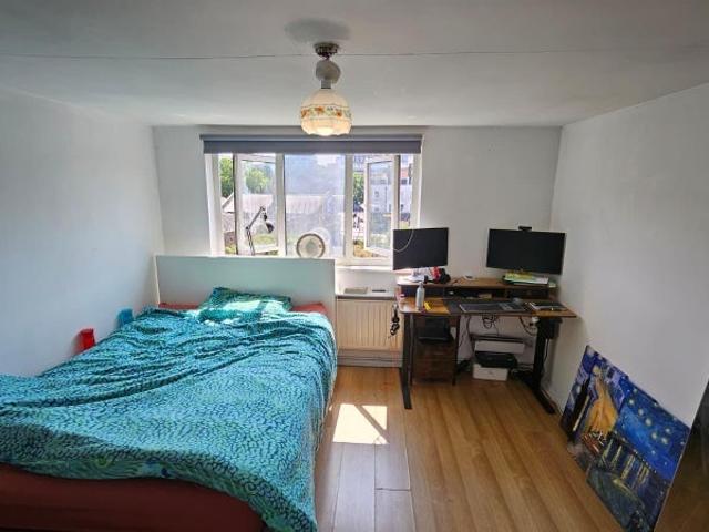 Room at Regal Close, Greater London