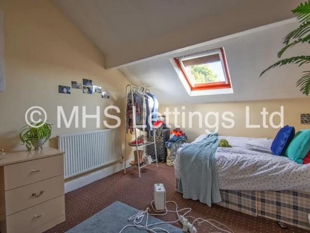 Room at Regent Park Avenue, Leeds