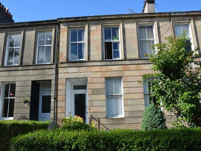 Room at Regent Park Square, Glasgow