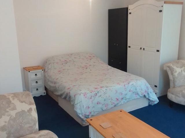 Room at Regent Square, Greater London
