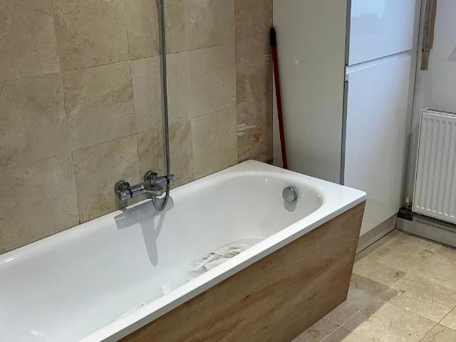 Room at Regent Street, Watford
