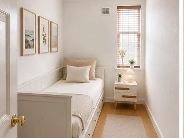 Room at Regents Bridge Gardens, Greater London