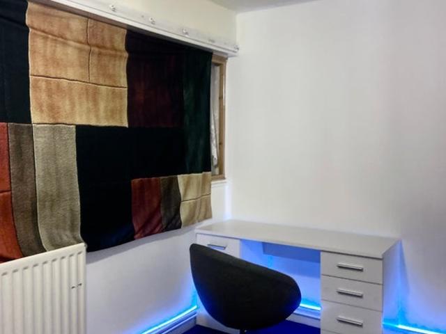 Room at Reginald Road, Greater London