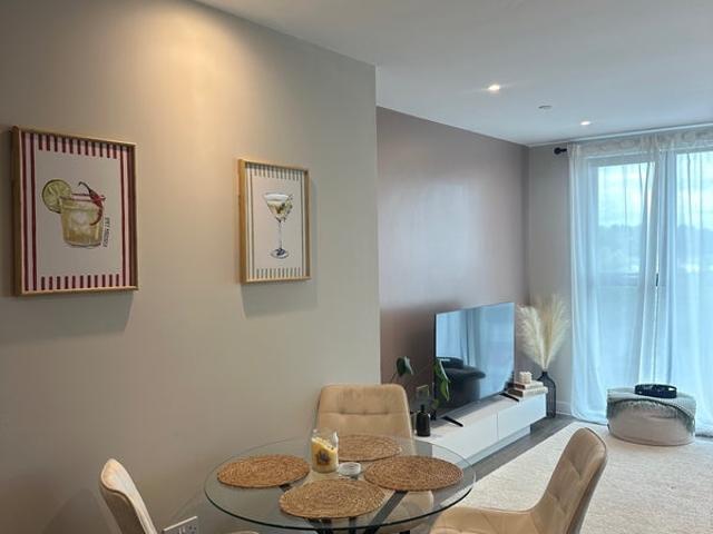 Room at Red, Salford
