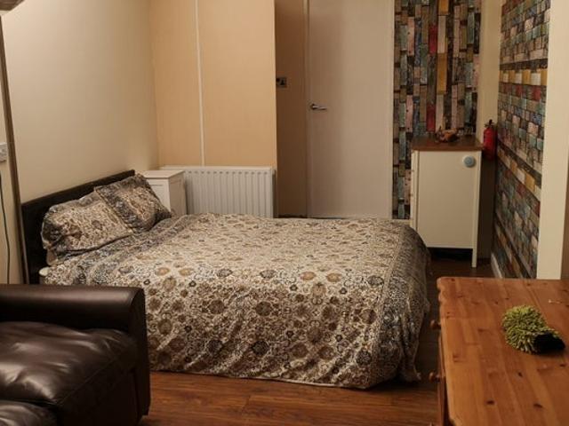 Room at Rednal Hill Lane, Bromsgrove