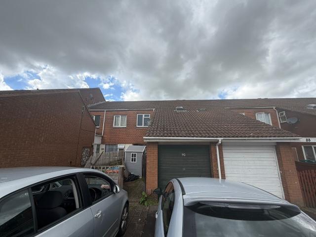 Room at Redbridge, Milton Keynes