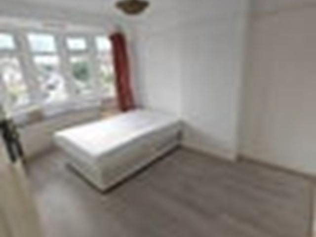 Room at Redfern Avenue, Greater London