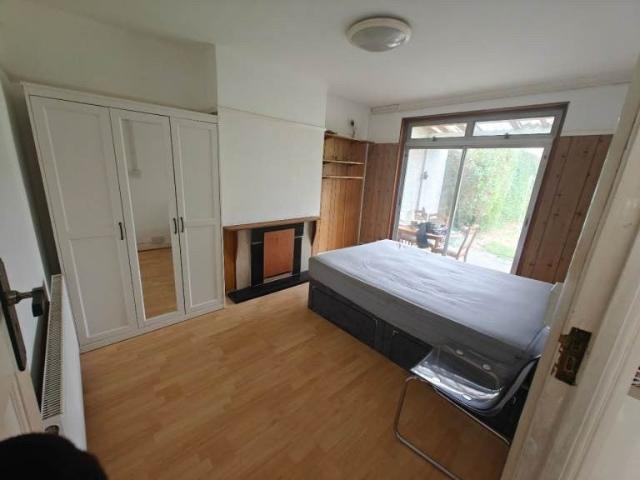 Room at Redfern Avenue, Greater London