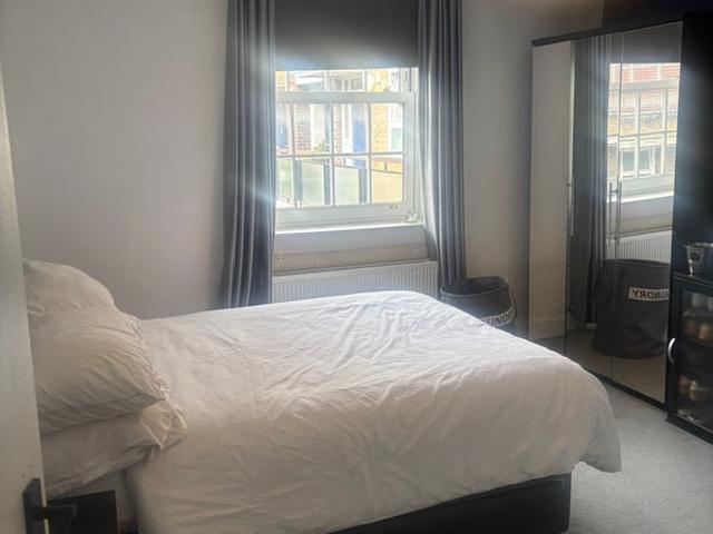 Room at Redhill Street, Greater London