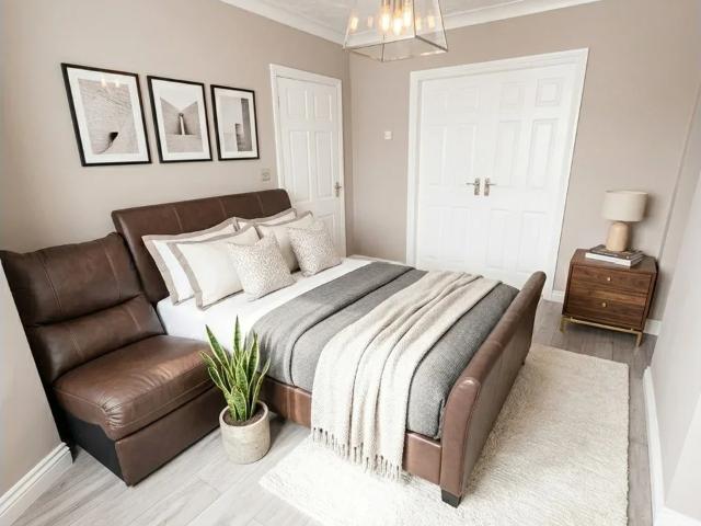 Room at Redstone Farm Road, Birmingham
