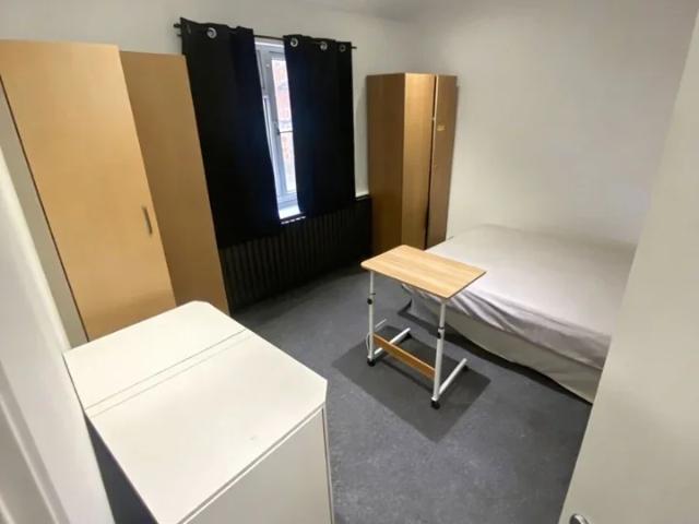 Room at Reede Road, Greater London