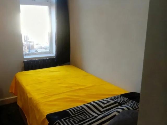 Room at Reede Road, Greater London