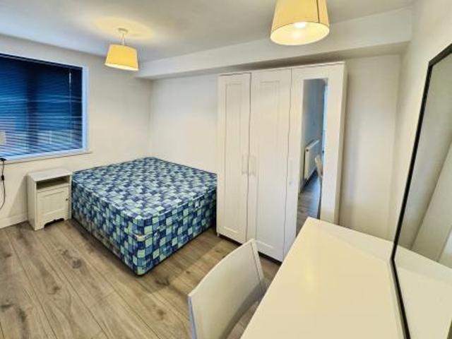 Room at Reeves Avenue, Newcastle under Lyme