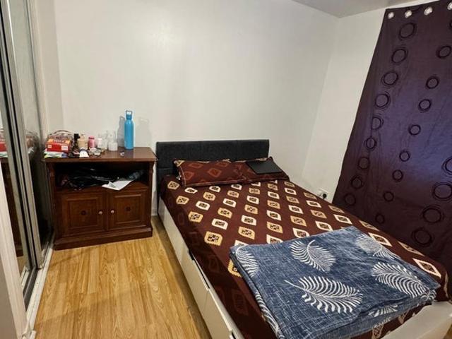 Room at Reidvale Street, Glasgow