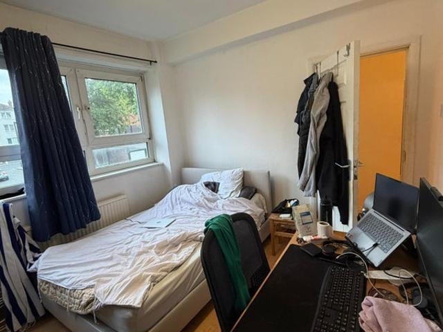 Room at Renforth Street, Greater London