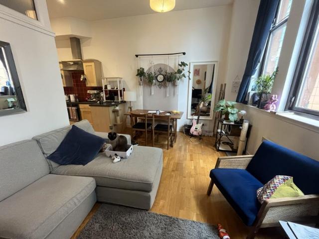 Room at Renfrew Court, Glasgow
