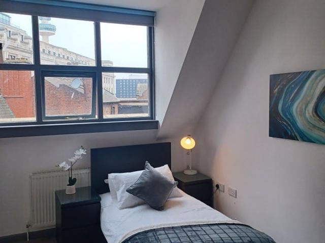 Room at Renshaw Street, Liverpool