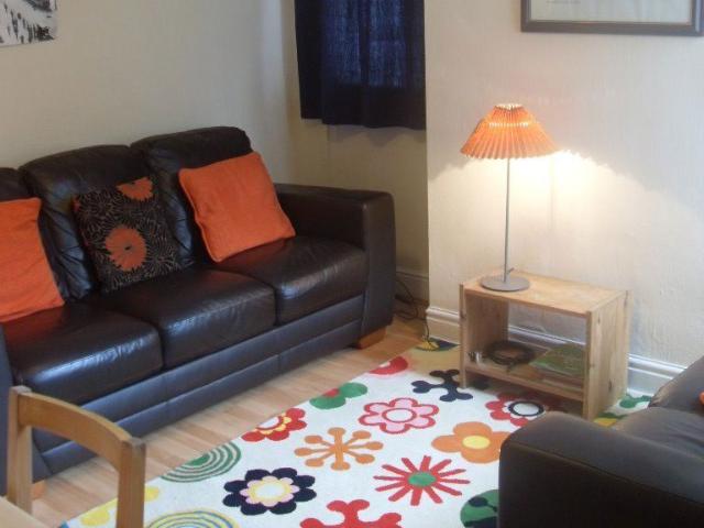 Room at Reservoir Road, Birmingham