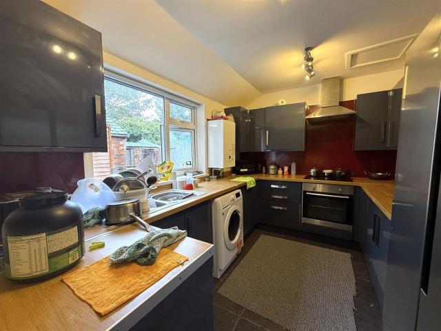 Room at Reservoir Road, Birmingham