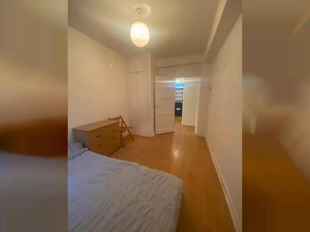 Room at Retreat Place, Greater London