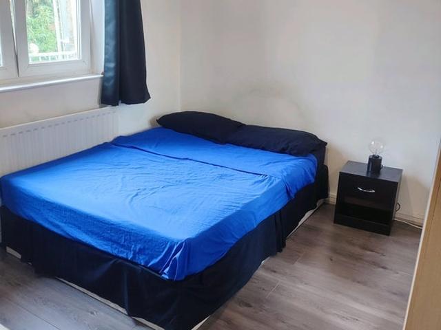 Room at Retreat Place, Greater London