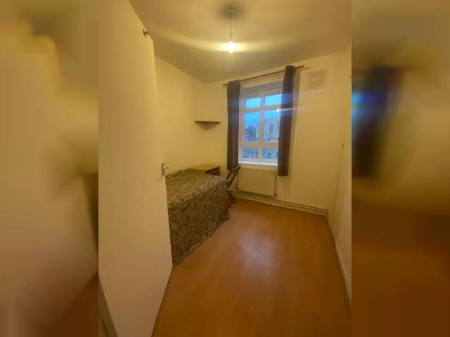 Room at Retreat Place, Greater London