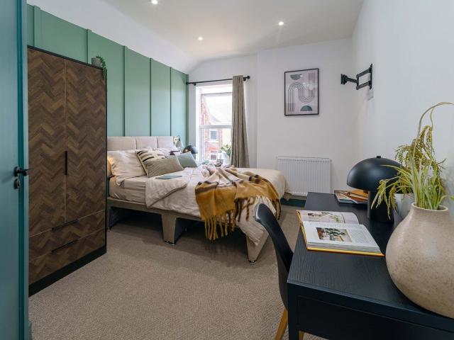 Room at Reynolds Street, Warrington