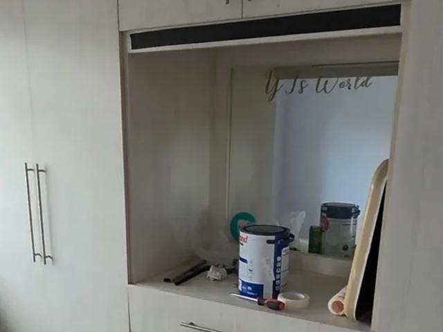 Room at Reyiz Network Road, Greater London