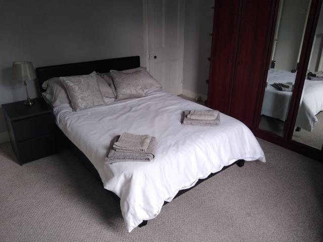 Room at Richards Road, Sheffield