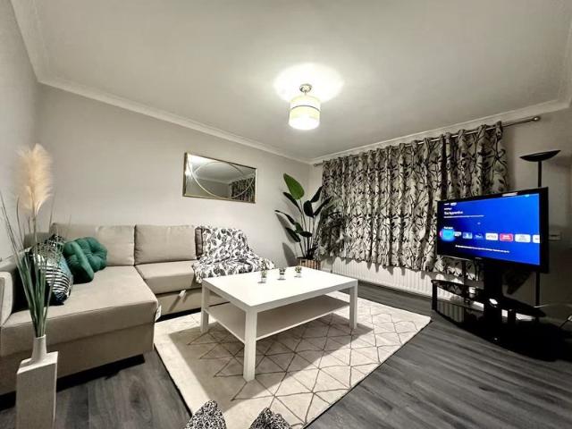 House at Richings Way, Richings Park