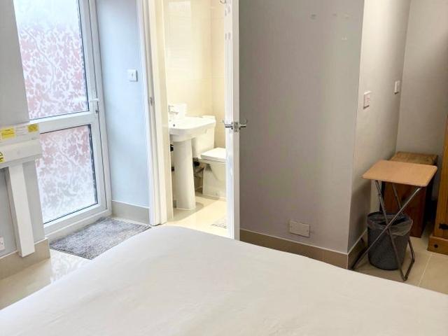 Room at Richmond Crescent, Slough