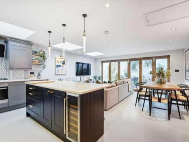 Room at Ridgmount Road, Greater London
