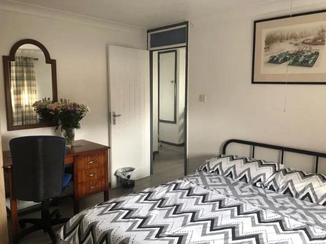 Room at Ringwood, Peterborough