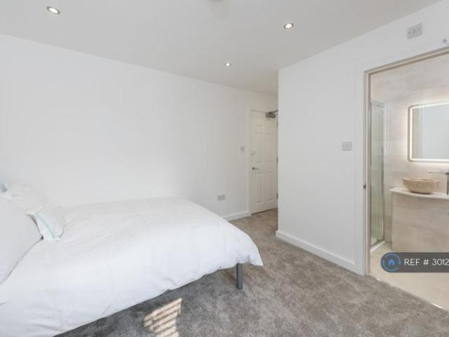 Room at Ringmer Drive, Brighton