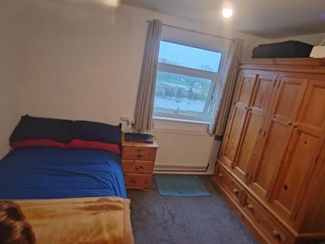 Room at Riseholme, Peterborough