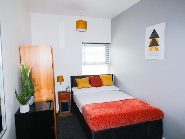 Room at Ripon Street, Lincoln