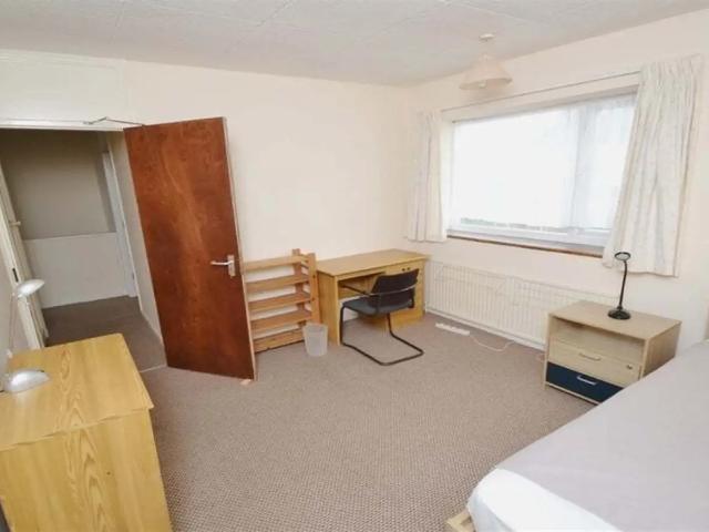 Room at Rivergreen, Nottingham
