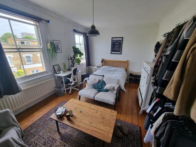 Room at Riversdale Road, Greater London