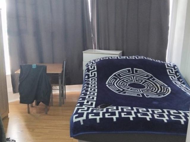 Room at Riverway, Greater London