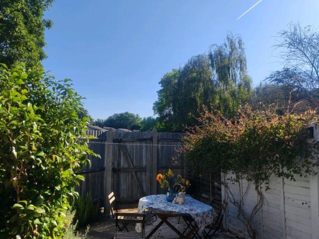 Room at Riverview Park, Greater London